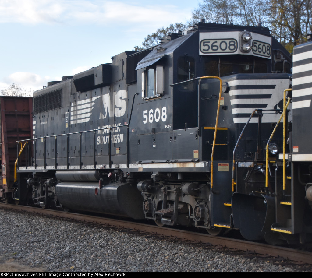 NS 5608